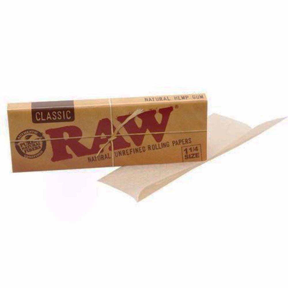 Raw Classic 1 1/4 Size Rolling Papers | Rolling Ace